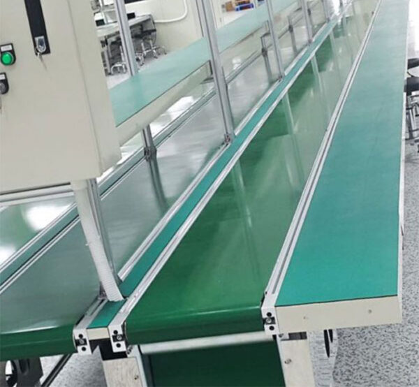 Bàn thao tác công nghiệp bằng tấm nhựa PVC - Picomat Sài Gòn