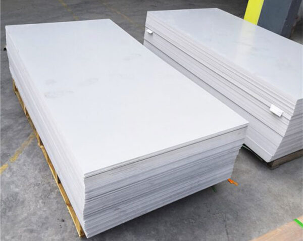 Phân biệt tấm nhựa PVC và gỗ nhựa Composite - Picomat Sài Gòn